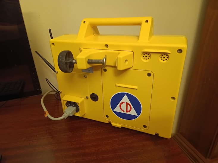 Geiger Counter PC | TechPowerUp Case Modding Gallery