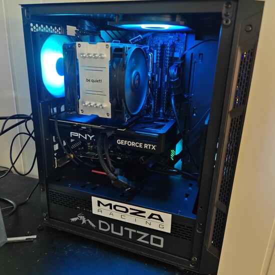 My current Personal PC | TechPowerUp Case Modding Gallery