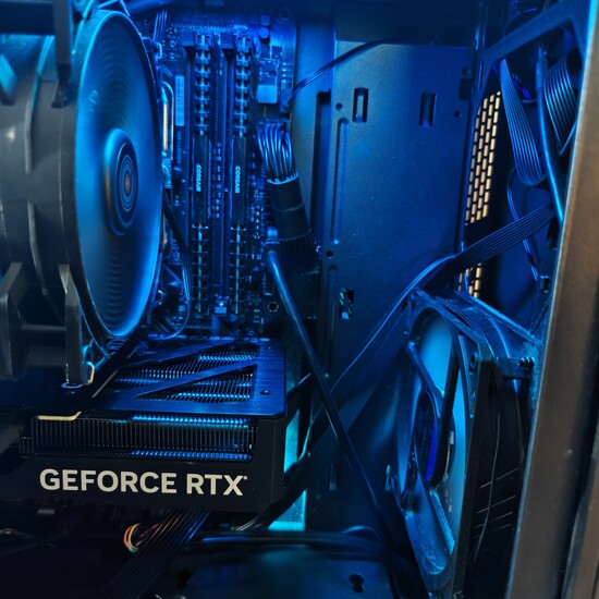 My current Personal PC | TechPowerUp Case Modding Gallery