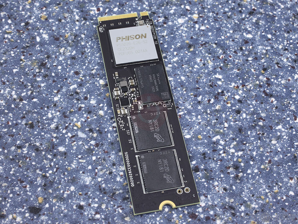 Corsair MP700 Pro (w/ Heatsink) 2 TB Specs | TechPowerUp SSD Database